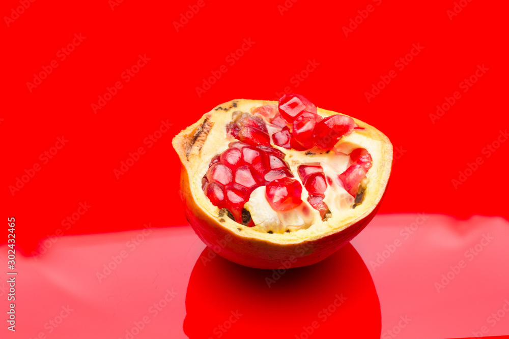 Granada, fruta rica en vitaminas y antioxidantes; se come cruda, se ...