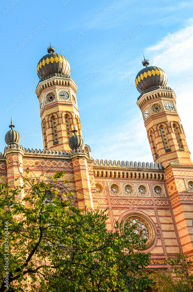 Vertical photo of the Great Synagogue in Hungarian capital Budapest ...