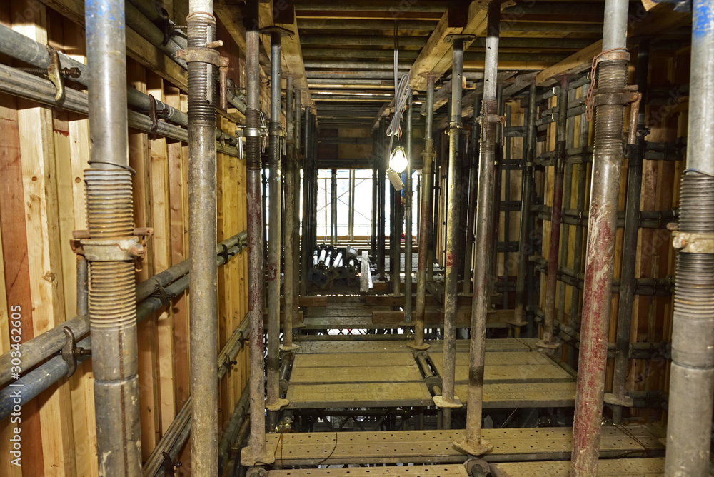 Construction work; Formwork tool: Form for concrete placement and ...