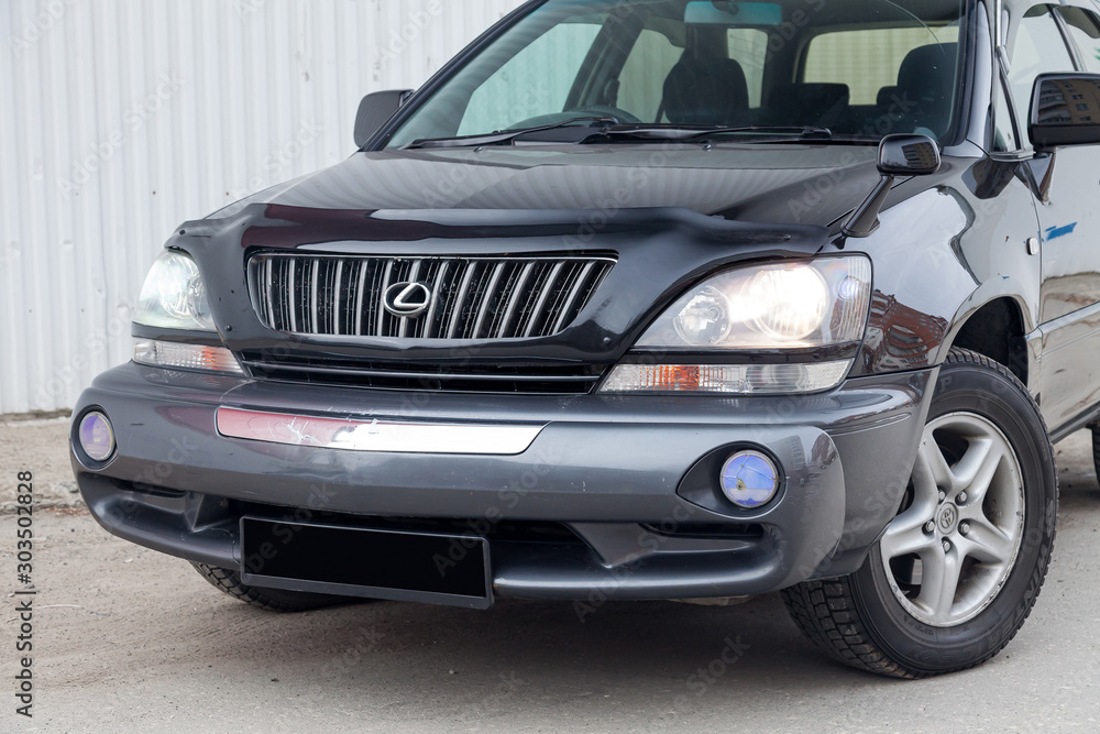 Black Toyota Harrier or Lexus RX300 1997 year front view with gray ...