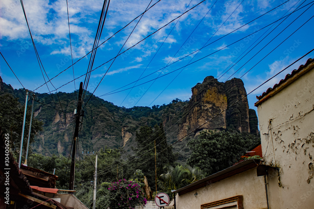 Tepozteco desde las calle de Tepoztlan Stock Photo | Adobe Stock