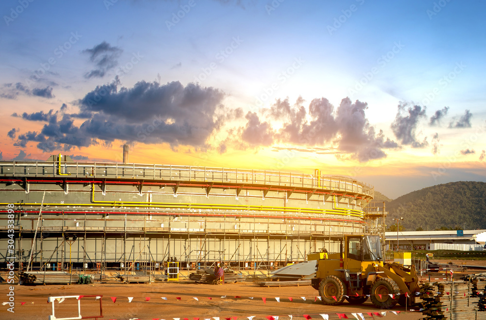 Construction site of Oil and gas industrial, Huge oil storage tank ...