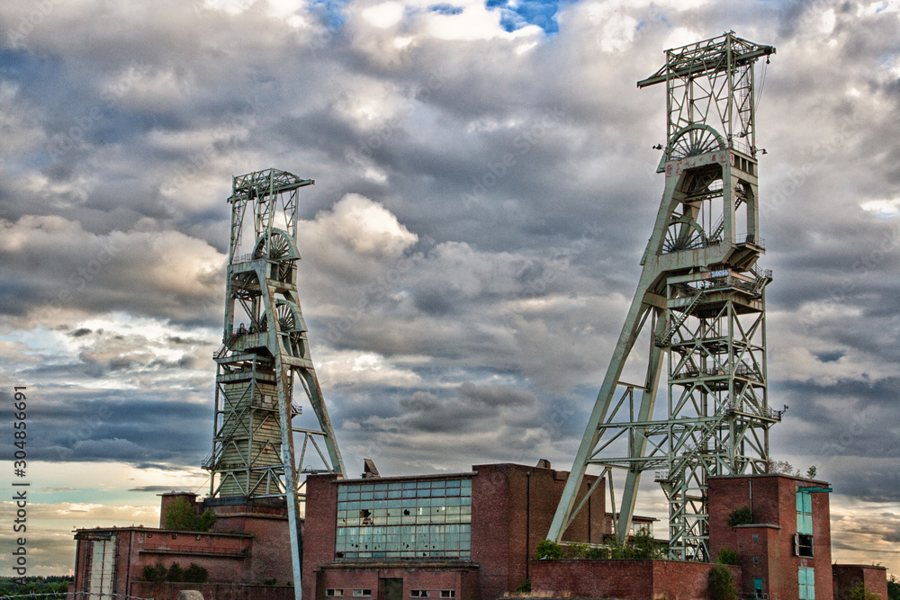 Abandoned Clipstone Colliery Headstocks, Mansfiled, Nottinghamshire ...