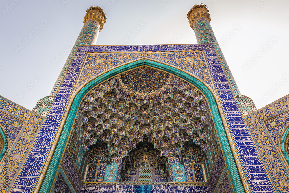 Fotka „Entry gate of Imam Mosque located on Imam Square in Isfahan city ...