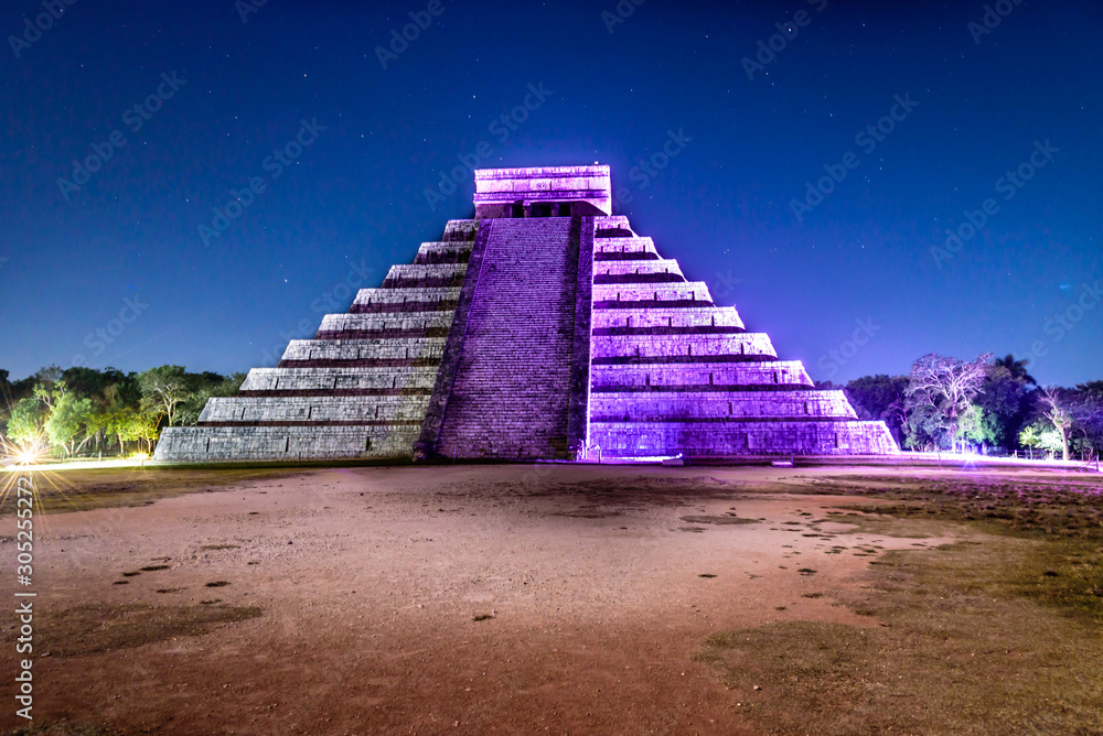 Chichen itza pyramid, México at night with color lights Stock Photo ...