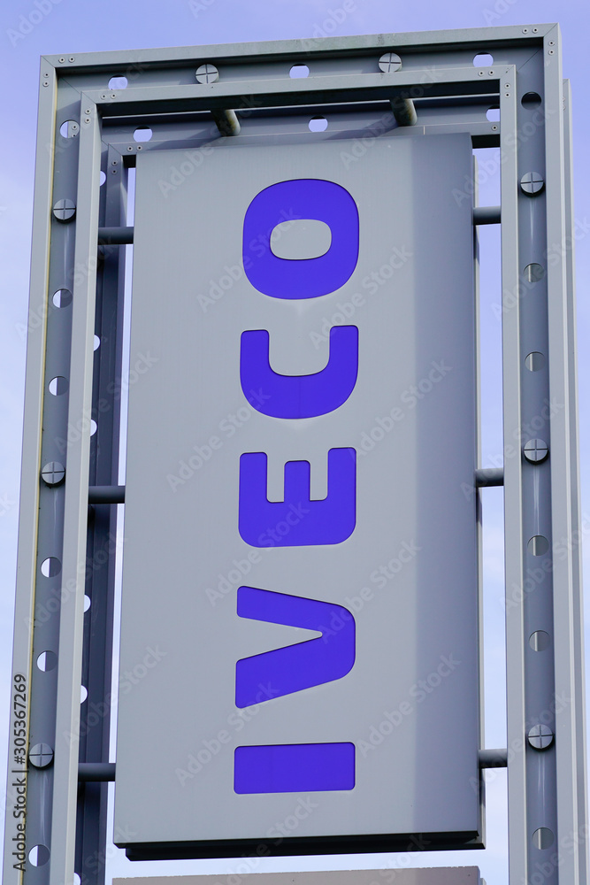 iveco logo store pole professional dealership sign shop Stock Photo ...