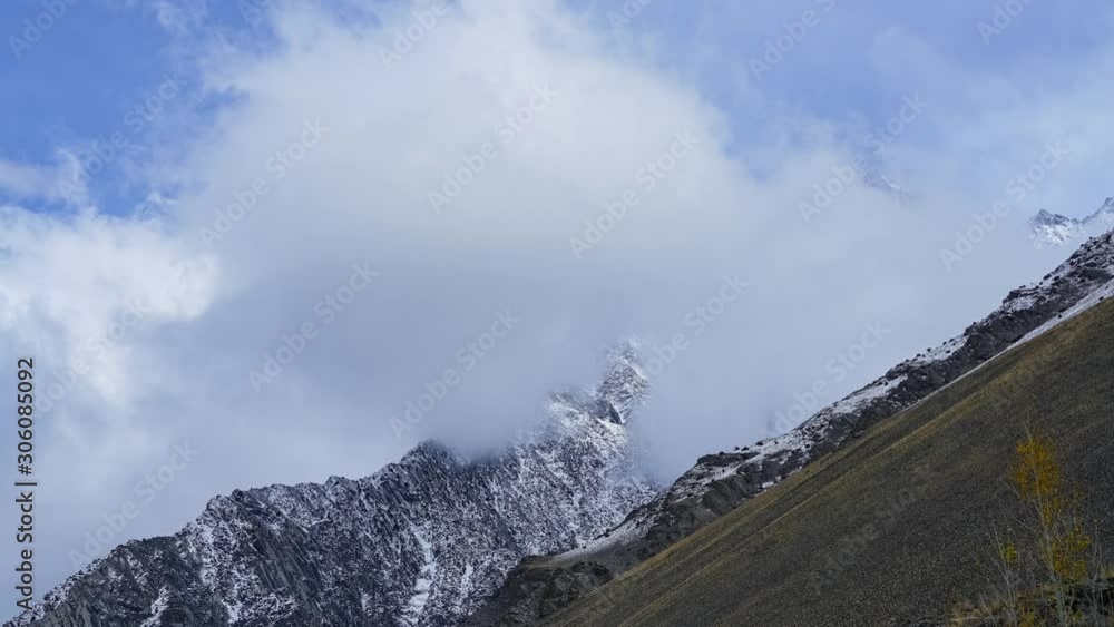 Vidéo Stock Time Lapse of the Karakoram Mountain Ranges in Northern ...