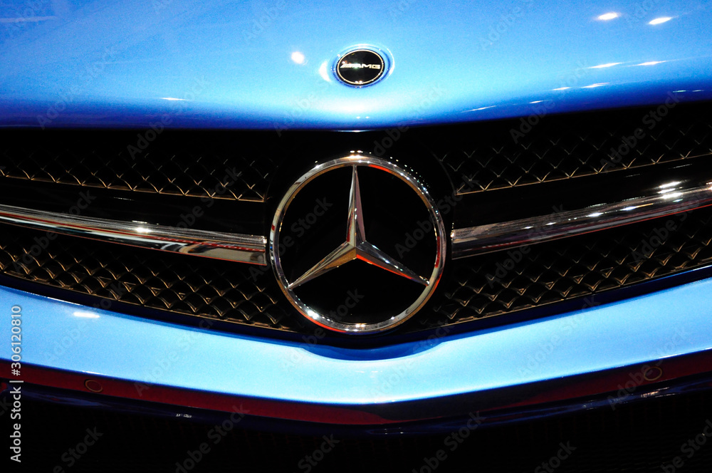 KUALA LUMPUR, MALAYSIA -NOVEMBER 11, 2017: MERCEDES-Benz car emblem and ...