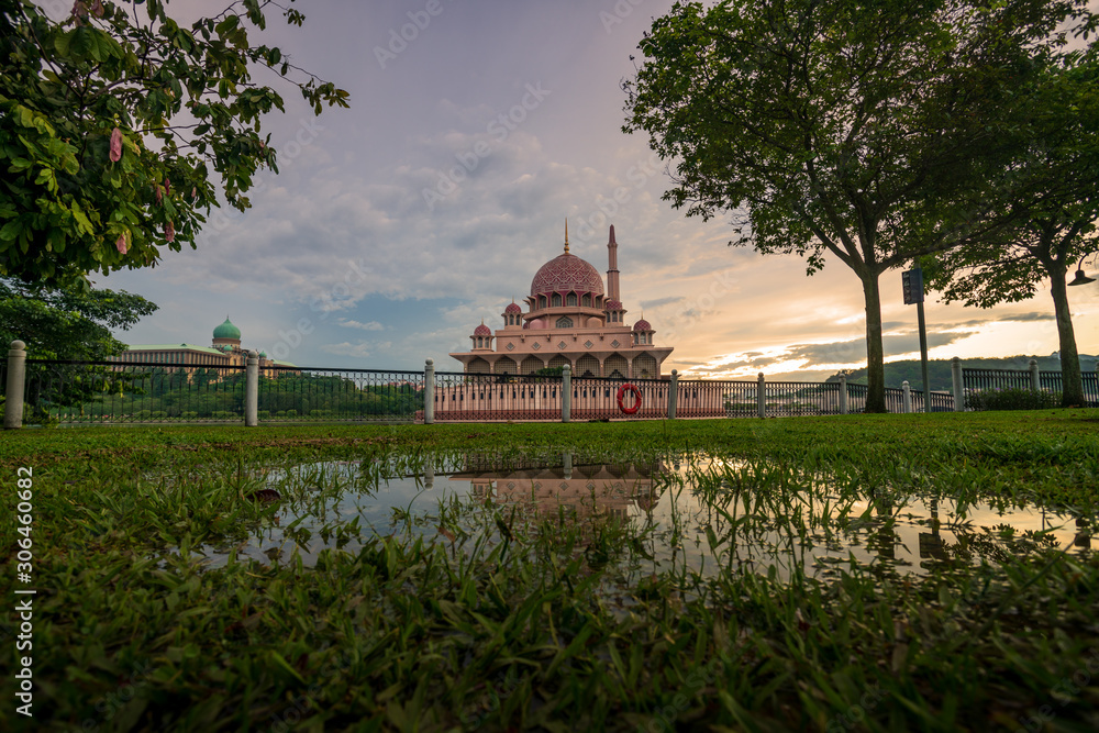 Putra Mosque, one of the most iconic mosque in Putrajaya Stock Photo ...
