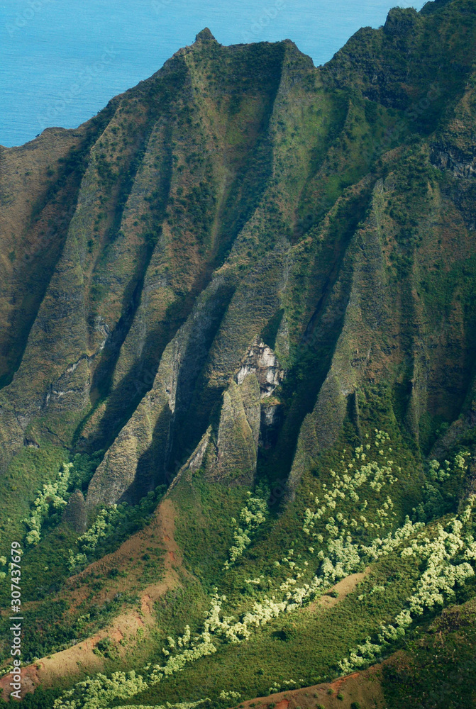 Na Pali Overlook Kalalau Valley Kauai Hawaii, steep, dramatic view ...