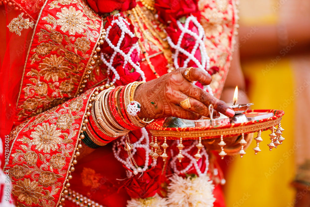 Traditional indian wedding ceremony, Bride and groom hand Stock Photo ...