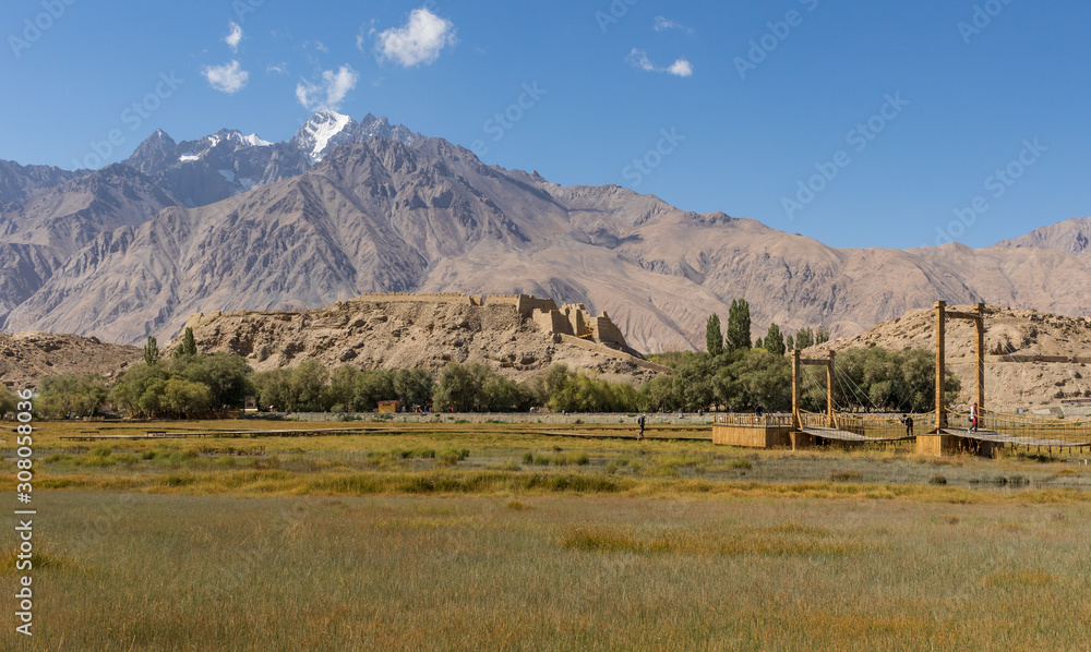 Tashkurgan, China - located 3.500m above the sea level, and last city ...