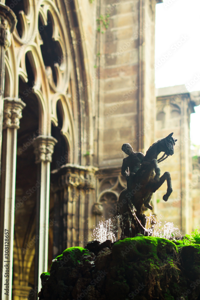 Saint George statue in the Barcelona Cathedral garden, Spain. Old ...