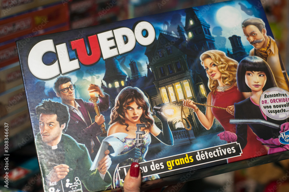 Foto de Mulhouse - France - 7 December 2019 - Closeup of cluedo game in ...
