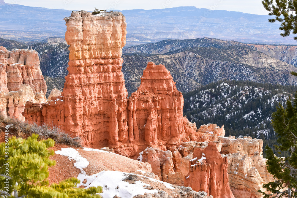 Red Rocks, Pink Cliffs, and Endless Vistas in the Bryce canyon national ...