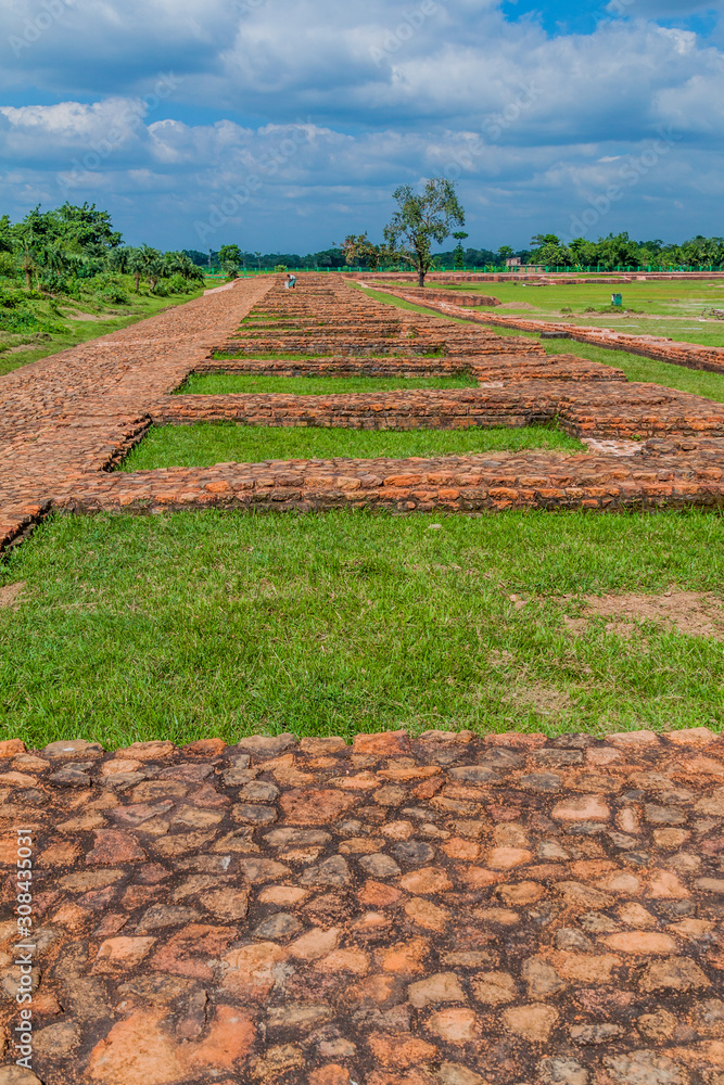 Remnants of monk cells at Somapuri Vihara (Somapura Mahavihara), ruins ...