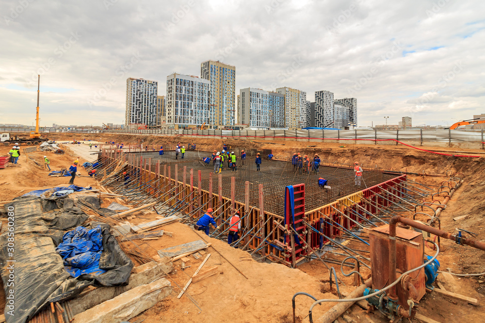 Foto de base plate. pit formation of grillage is completed. Forms ...