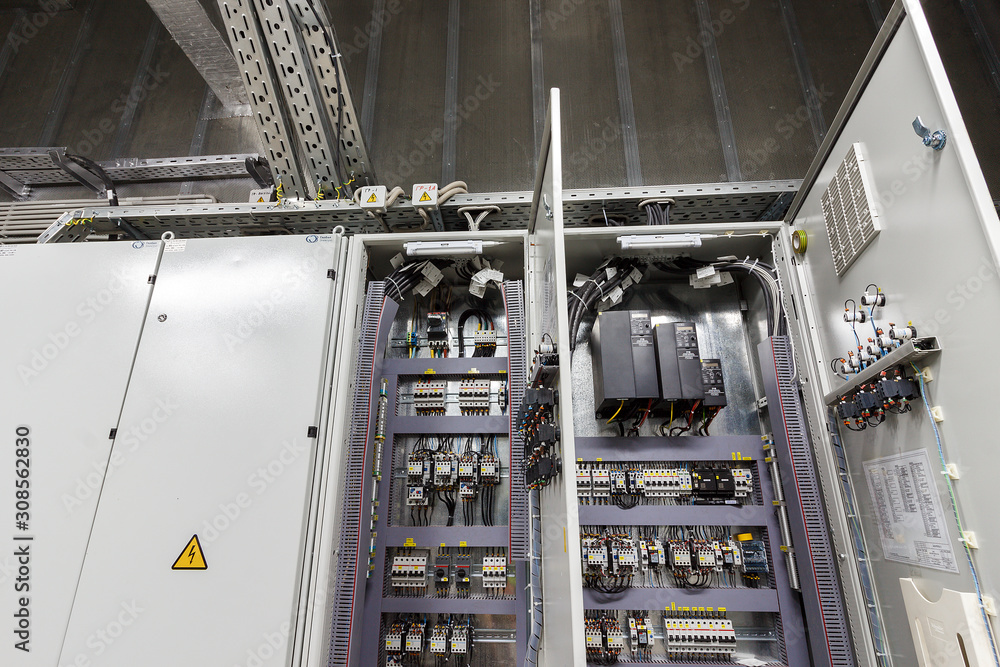 Fotografia do Stock: control cabinet in control room. Mechanic's ...