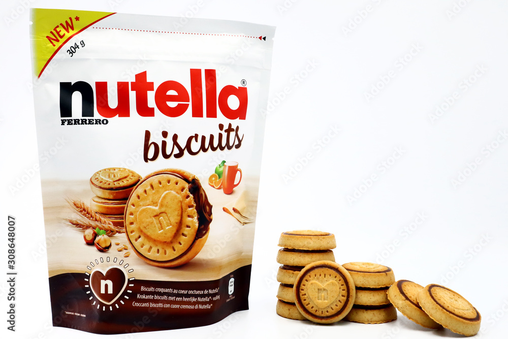 Nutella biscuits, crunchy cookies with Hazelnut spread and Cocoa ...