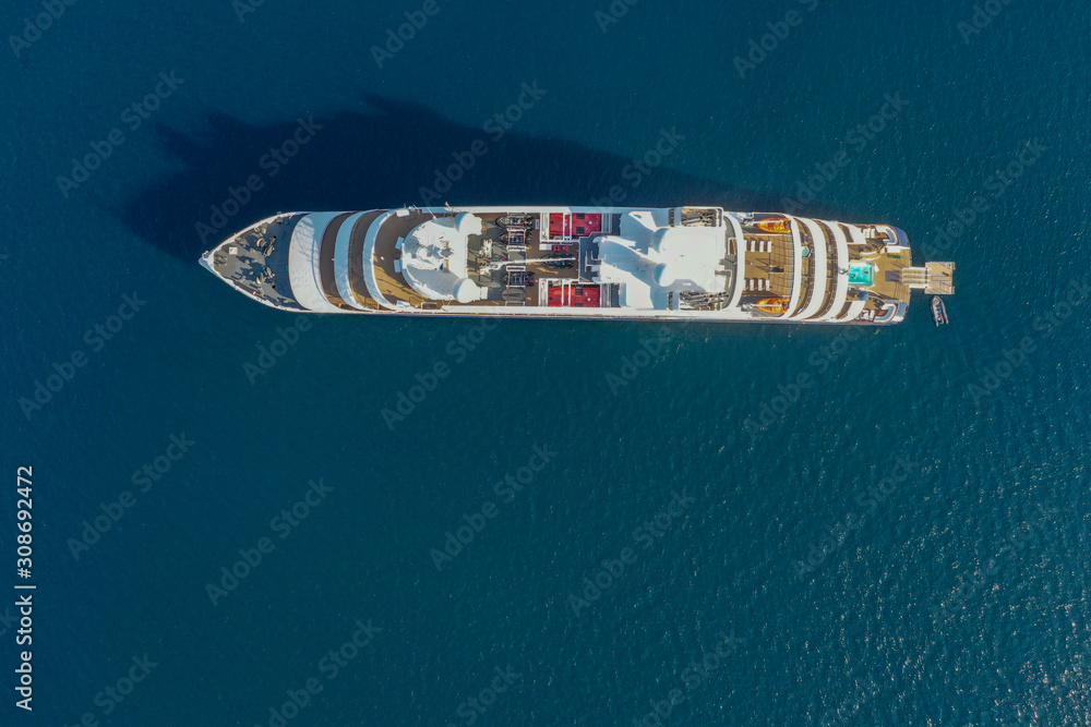 Top down aerial image large holiday cruise ship in the middle of the ...