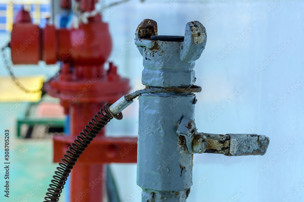 Chicago coupling for air hose connection on board a construction work ...