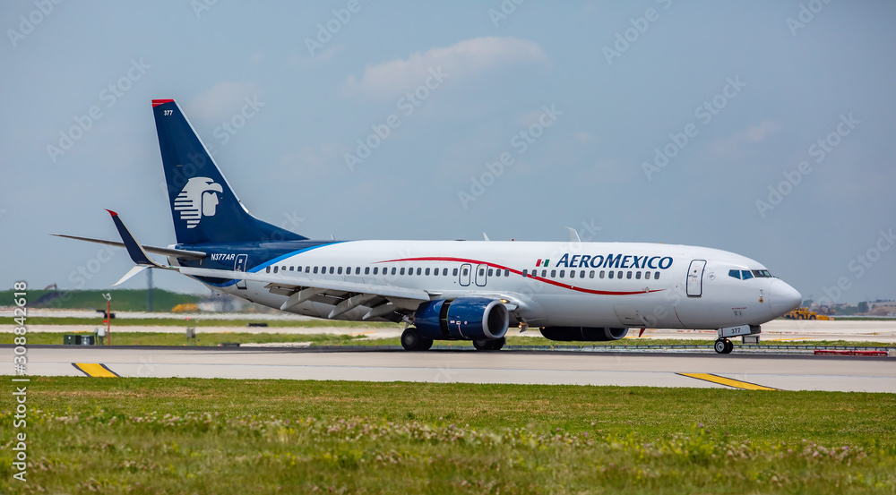 Chicago, USA - July 2, 2019: Boeing 737 Aeromexico landing at O'Hare ...