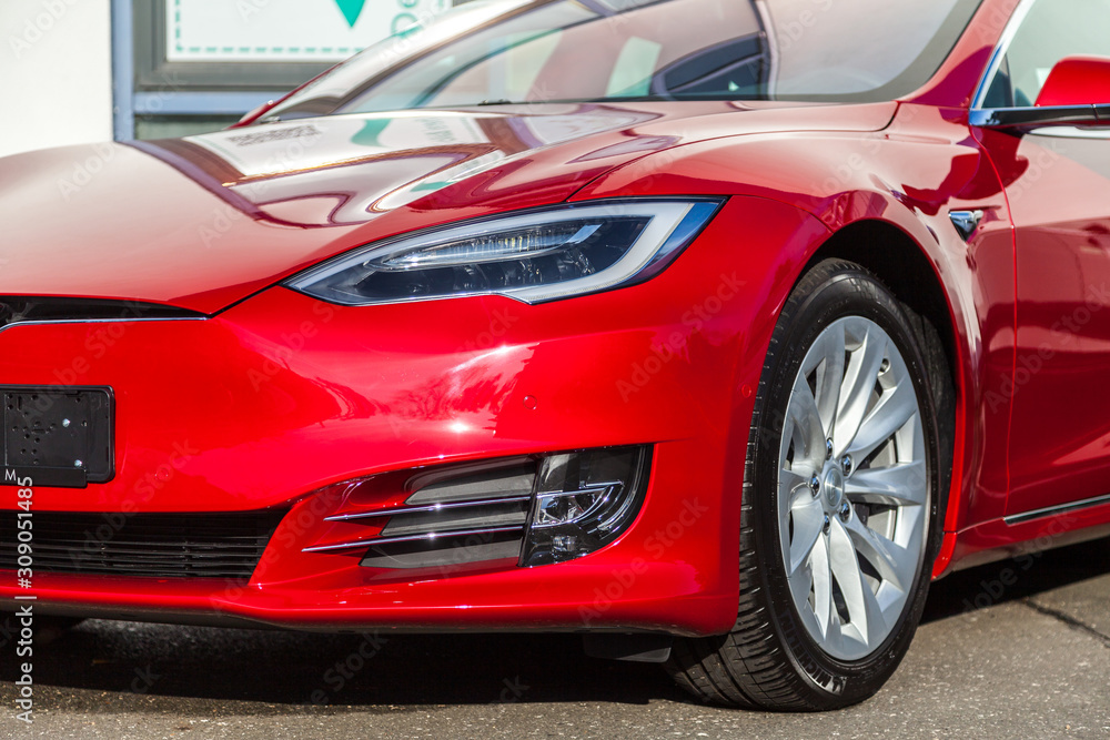 FUERTH / GERMANY - MARCH 4, 2018: Tesla logo on a Tesla car Tesla, Inc ...
