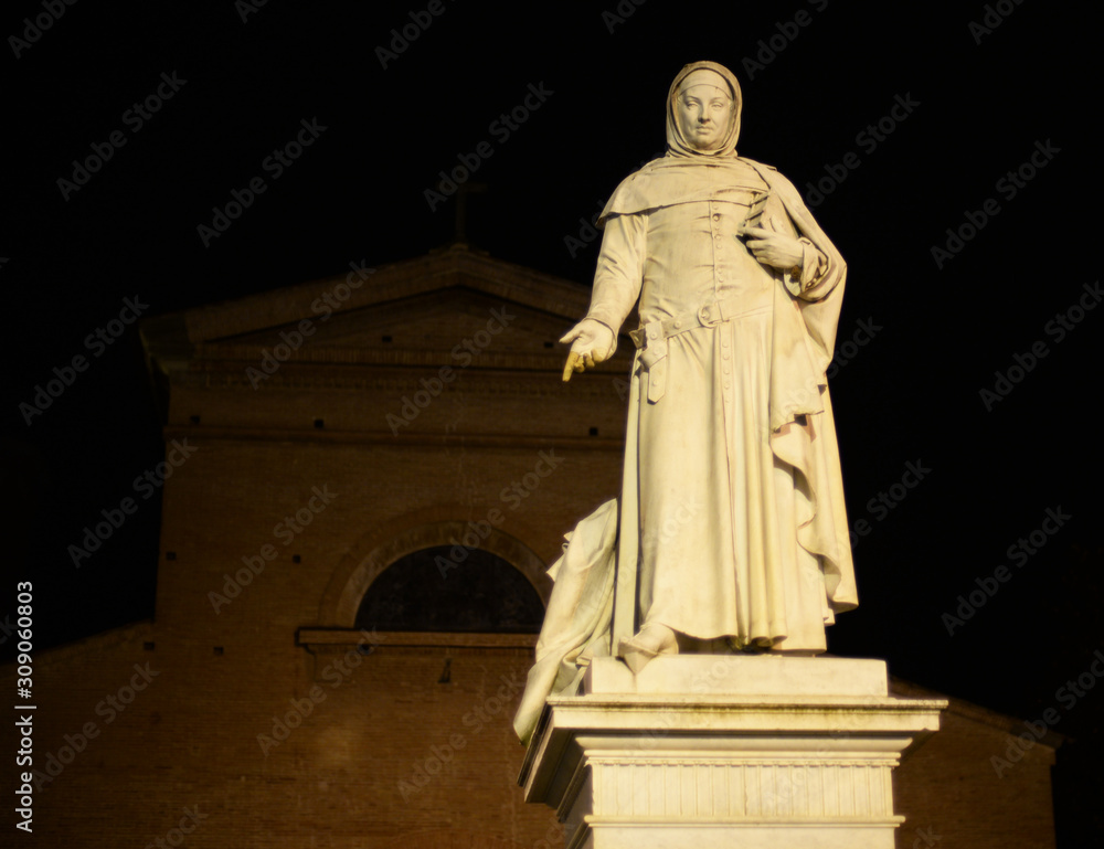 Giovanni Boccaccio Statue