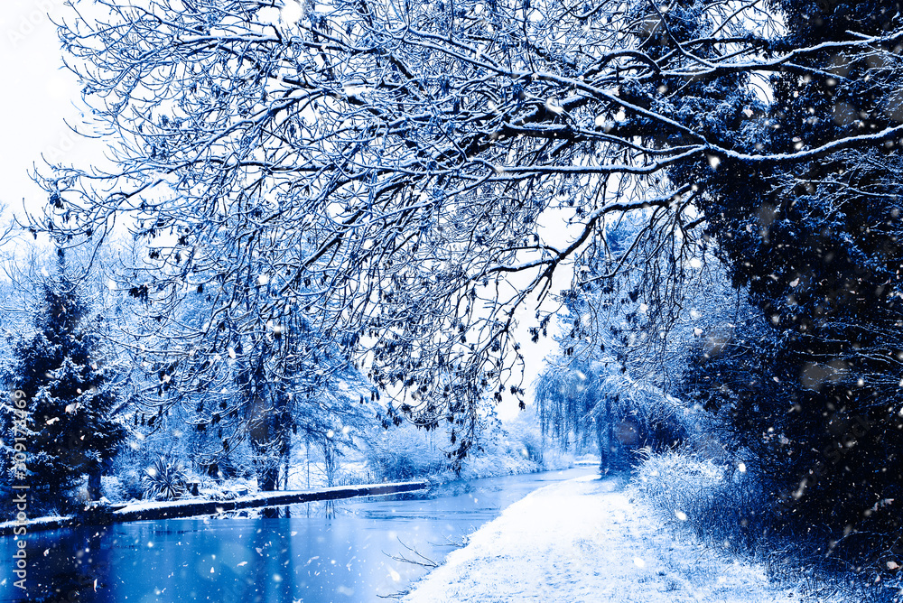 Snow England