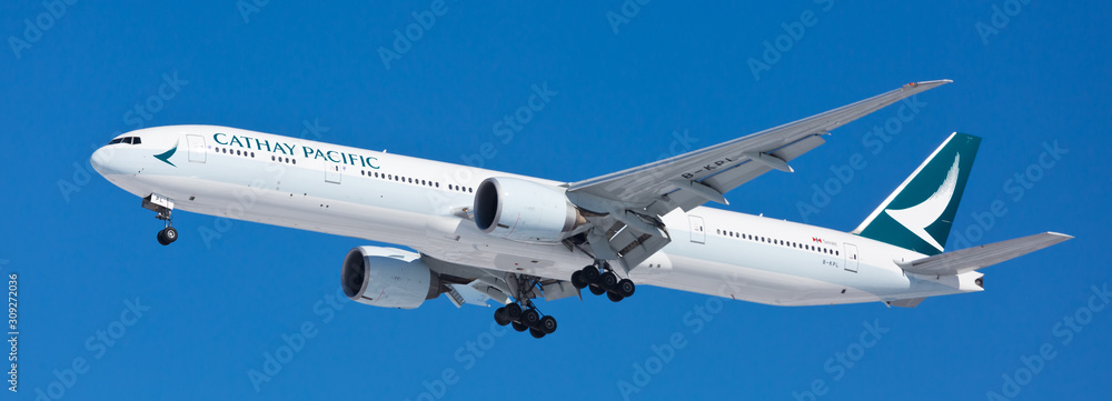 Chicago, USA - October 31, 2019: Cathay Pacific Airlines Boeing 777-300 ...