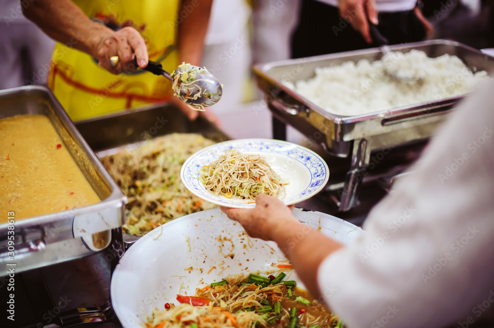 The concept of giving: Homeless people reach out to free volunteer ...