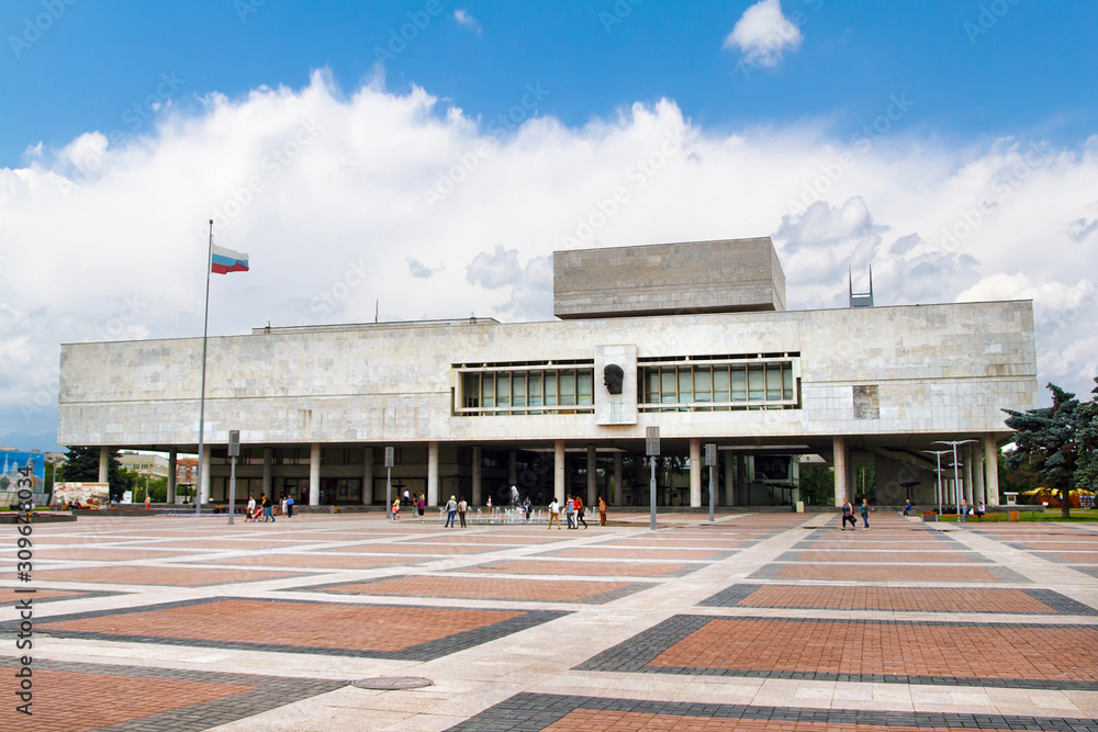 Museum of Vladimir Lenin Memorial - the leader of the October ...
