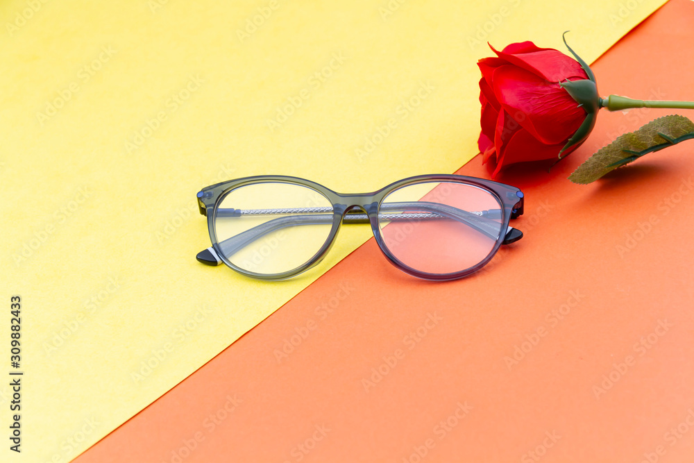 Cool And Creative Eyeglass Images For Designing And Promotional Purpose ...