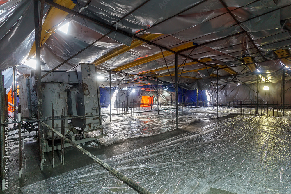 Construction of reinforced concrete base plate of monolithic ...