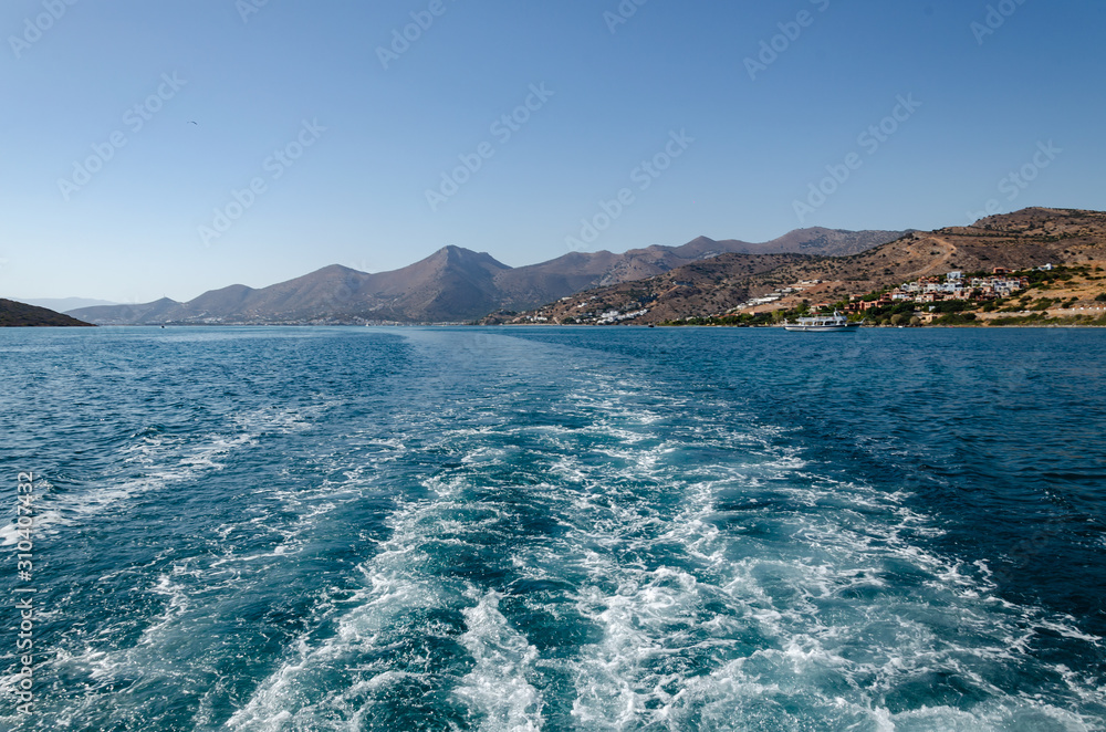 surface of sea water, sun glare on the surface of the sea, beautiful ...