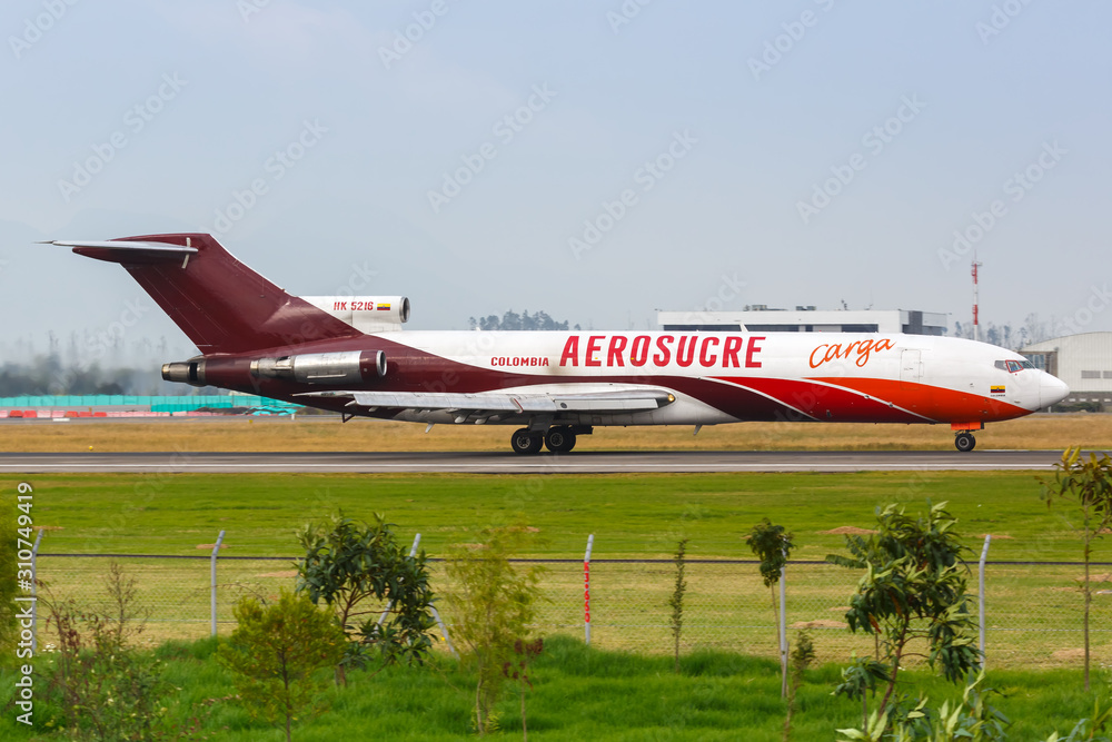 Aerosucre Colombia Carga Boeing 727-200F airplane Bogota airport foto ...