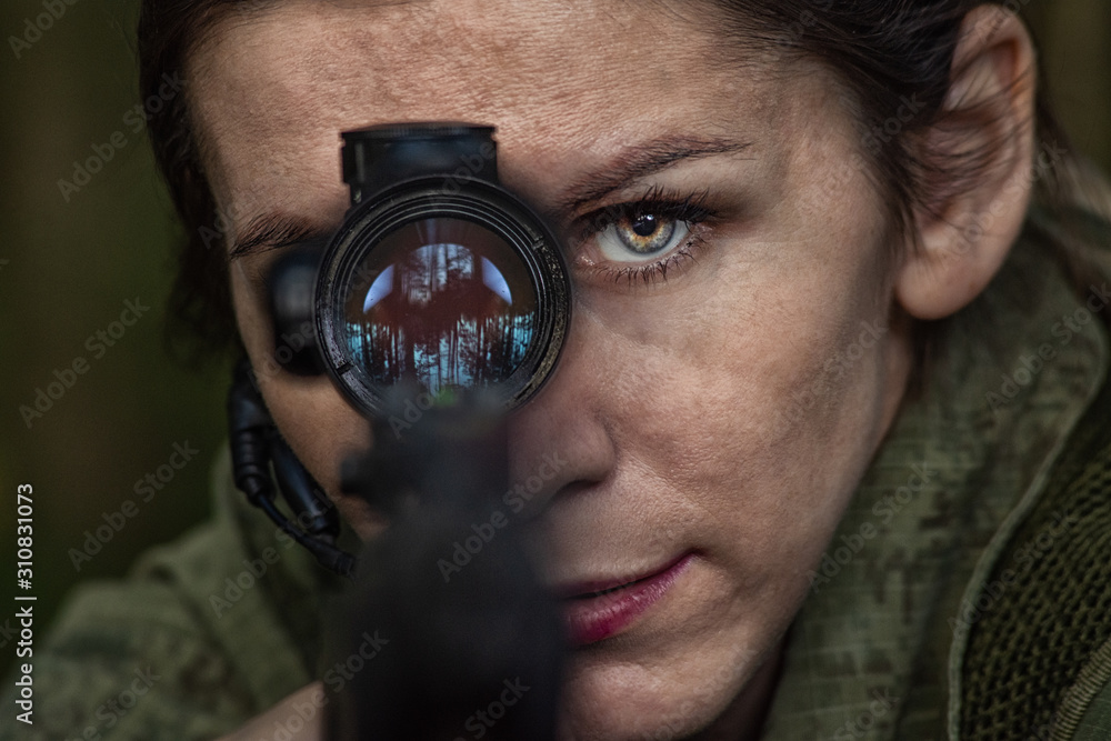 Portrait of beautiful army girl, soldier woman with rifle with optical ...