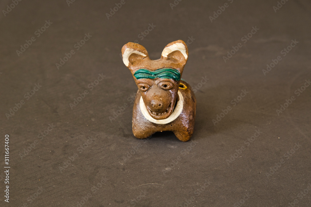 Pre-Hispanic instrument of Mexico, Tlapitzalli: mud flute, dog-shaped ...