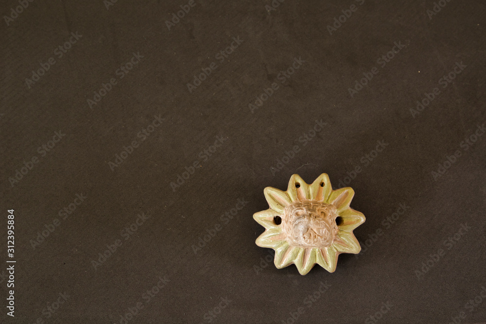 Pre-Hispanic instrument of Mexico, Tlapitzalli: flute made of mud, in ...