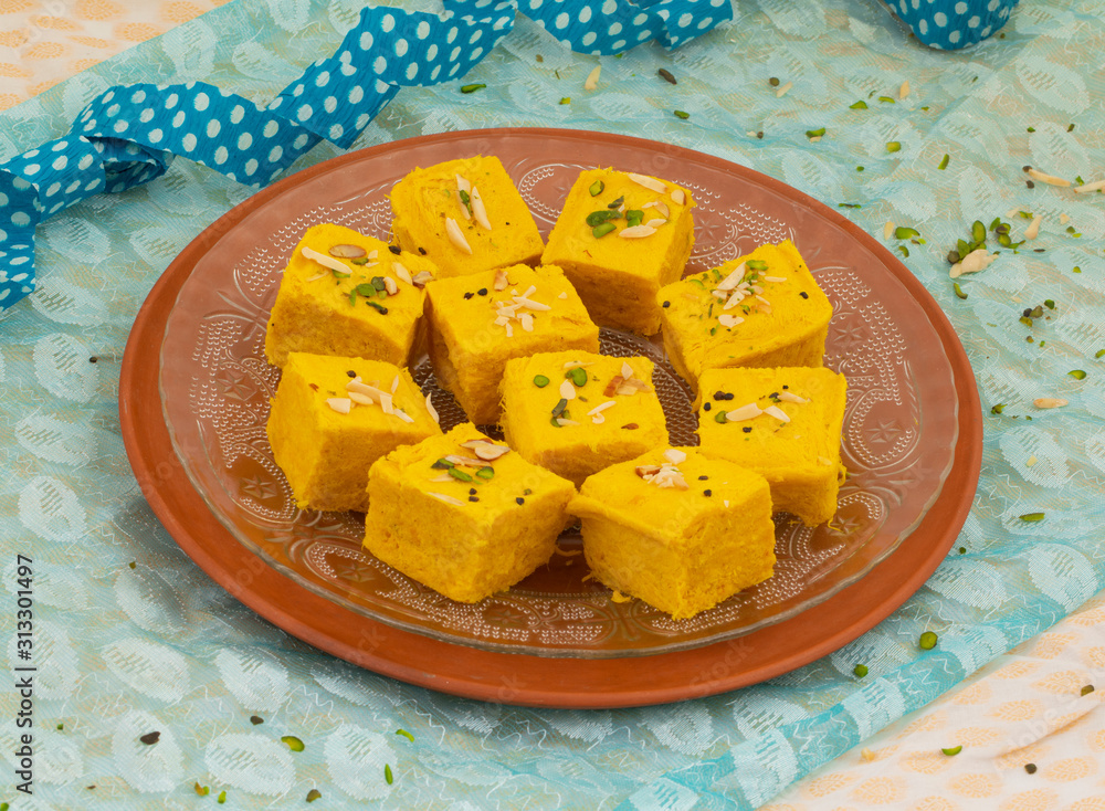 Foto de Indian Special Traditional Sweet Food Soan Papdi Also Know as ...