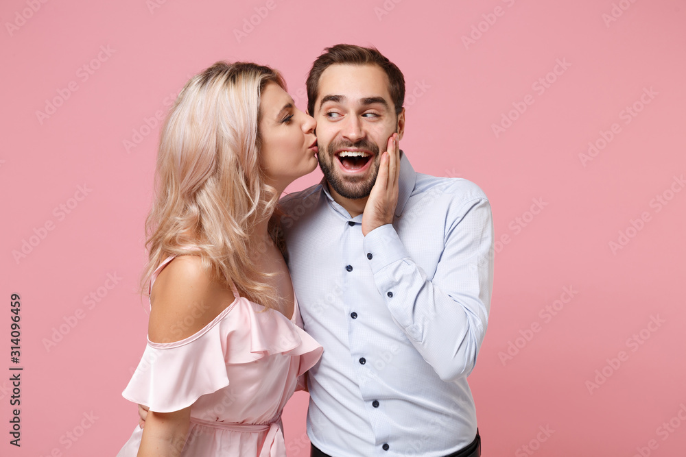 Funny People Kissing