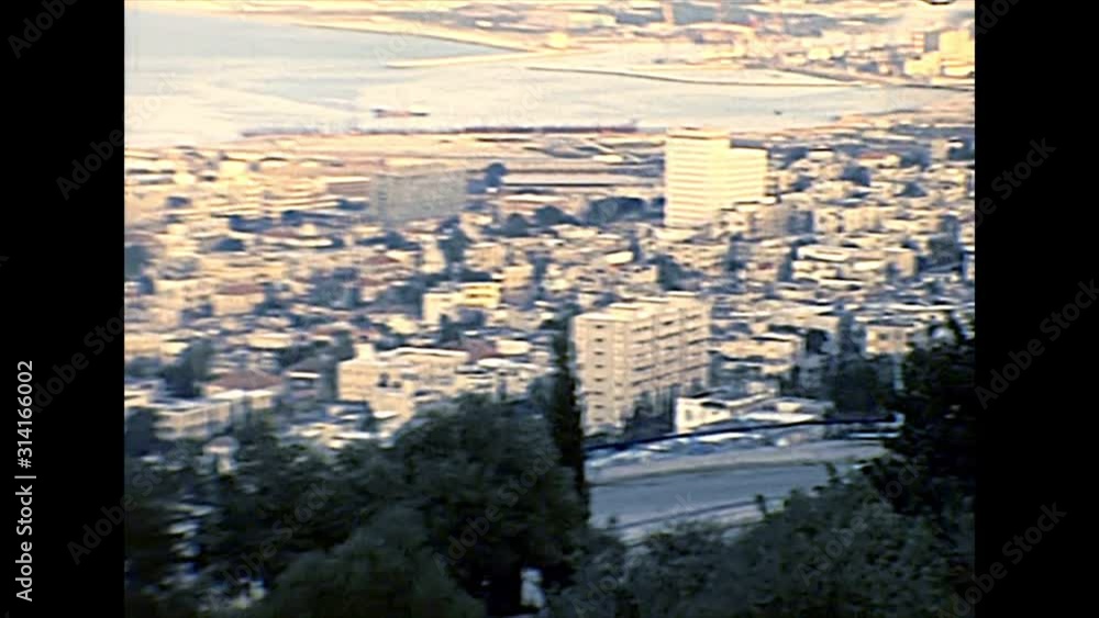 Panoramic aerial view of Bahai Gardens with Shrine of the Bab in Haifa ...