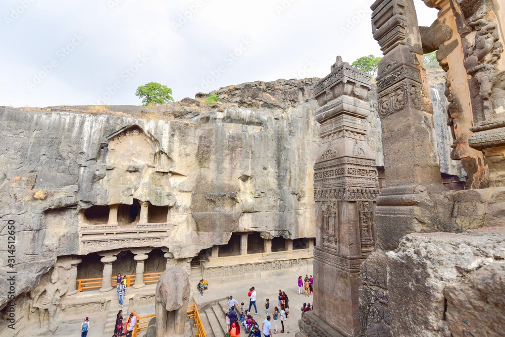 Kailash Temple, Largest Monolithic Hindu Temple in Ellora Caves Stock ...