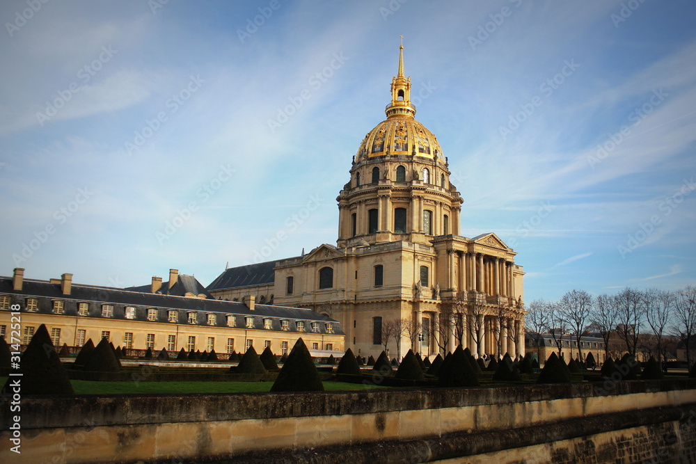 Les Invalides is a complex of museum and tomb in Paris,Napoleon's ...