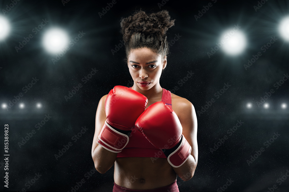 Black woman professional boxer standing in pose, ready to fight Stock ...