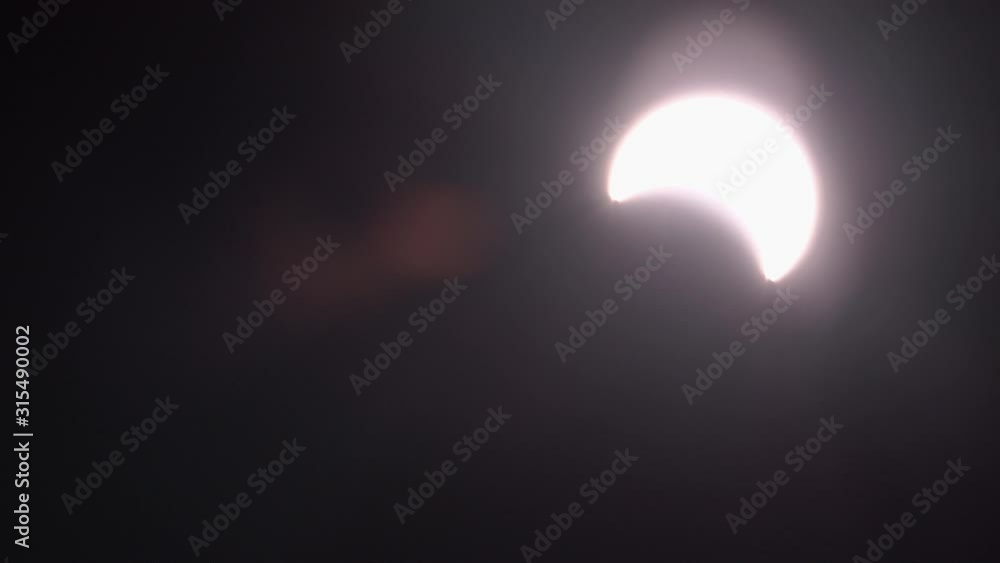 Sun solar eclipse concept, Motion bright light on solar eclipse on ...