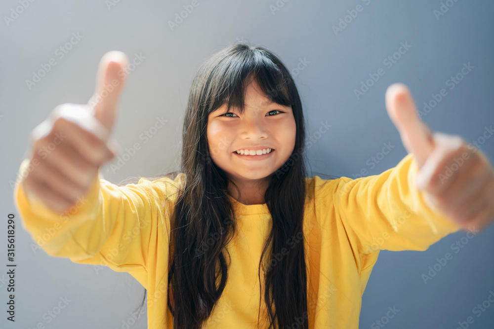 children happy smiling with hand thumbs up and sunshine background ...