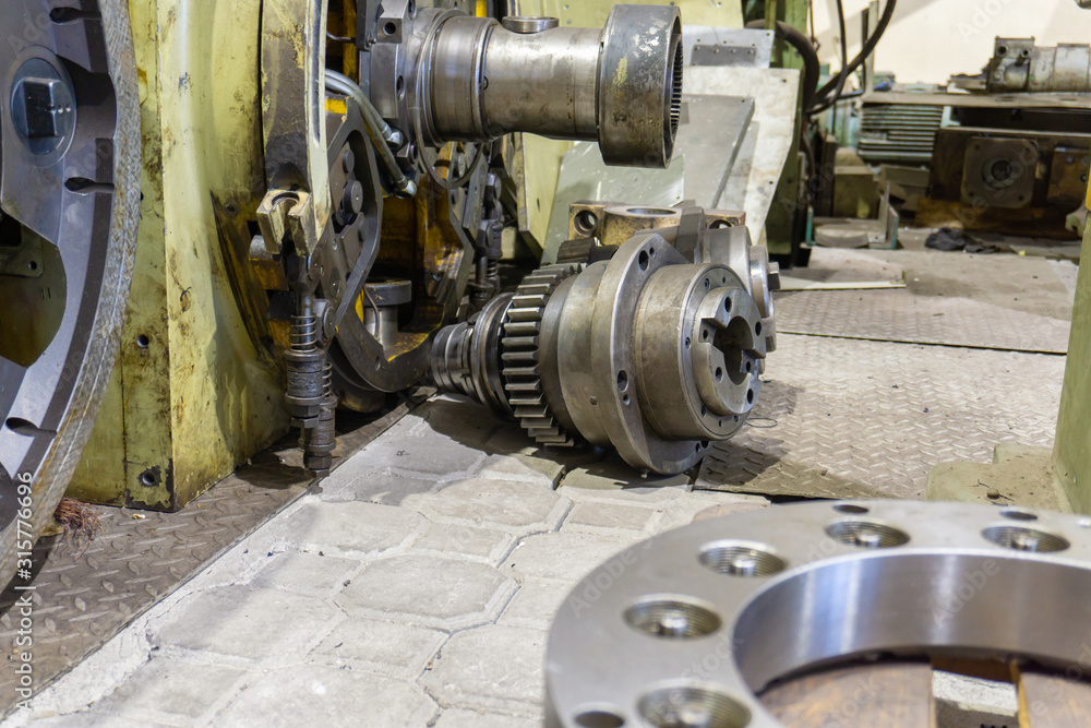 Repair and disassembly of the cnc machine, spindle disassembled. Stock ...