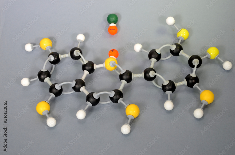 Foto de Molecule model of Paraffin. White is Hydrogen, black is Carbon ...
