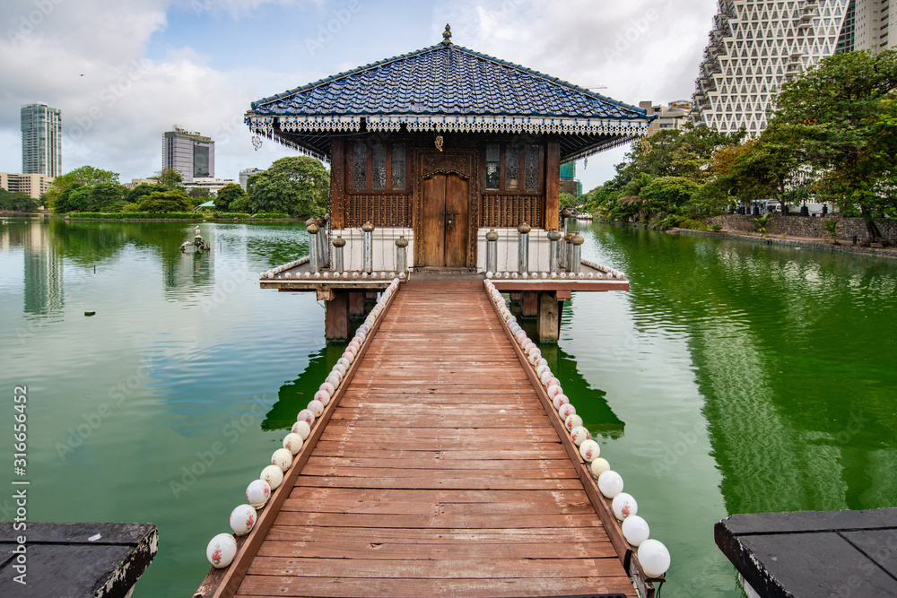 Seema Malaka buddhist temple in the Beira Lake in Colombo, Sri Lanka ...